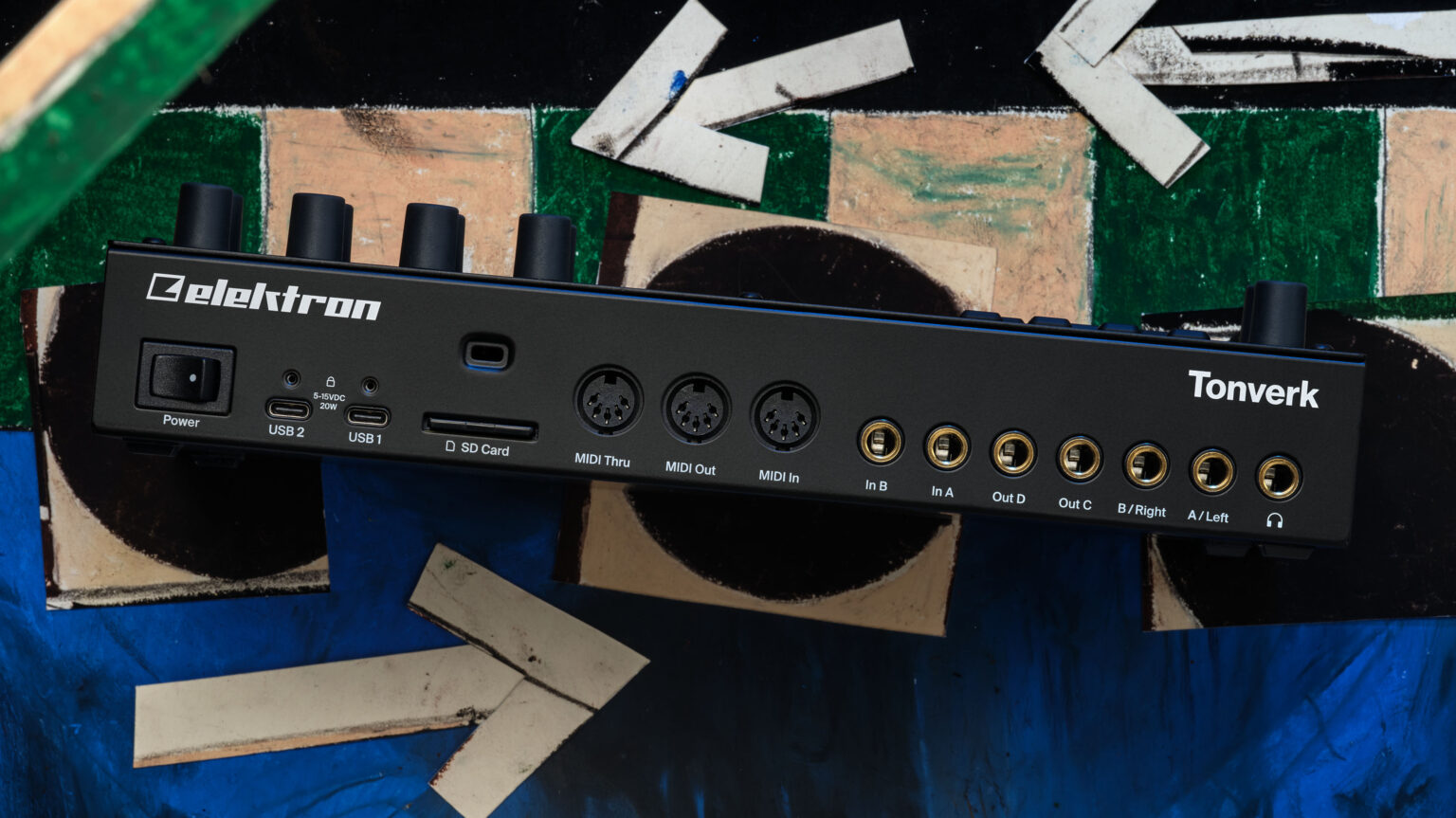 Elektron Tonverk ya es oficial, y parece un auténtico monstruo del sampling y la modulación ...